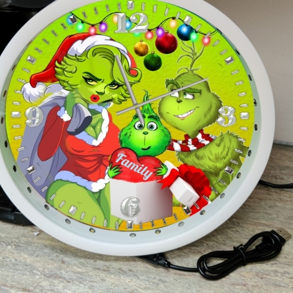 Grinch family | Wall Decor | Grinch Family Clock | Poshmark
